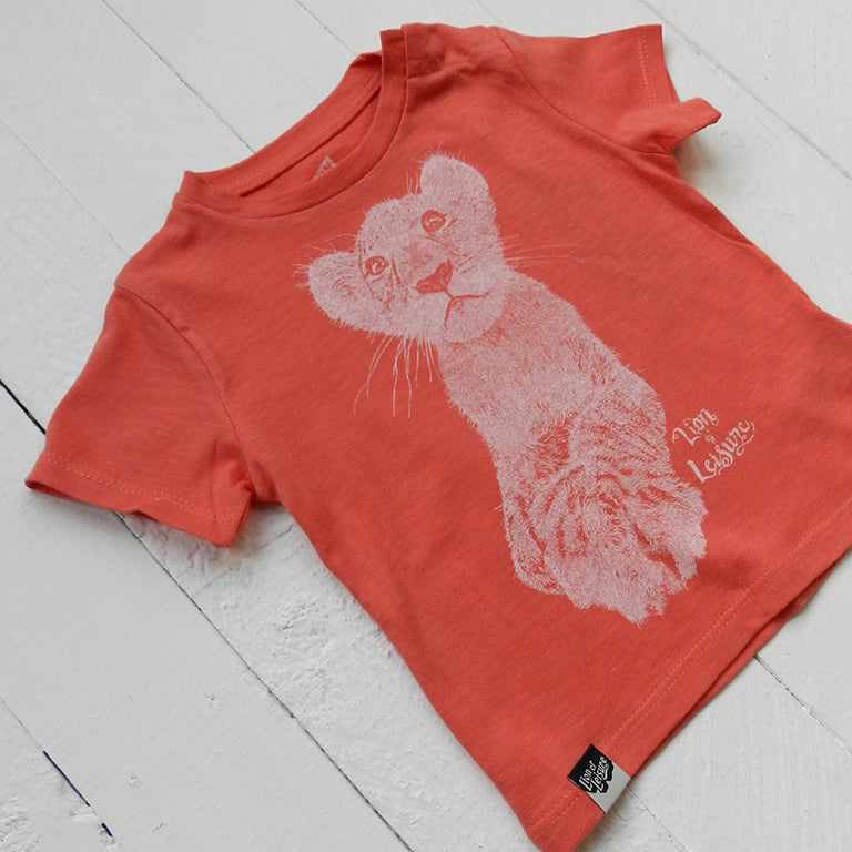 Lion of Leisure Baby T-shirt with 1-colour lion cub print – Lion of ...