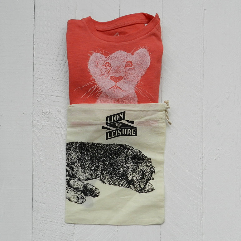 Lion of Leisure Baby T-shirt with 1-colour lion cub print – Lion of ...
